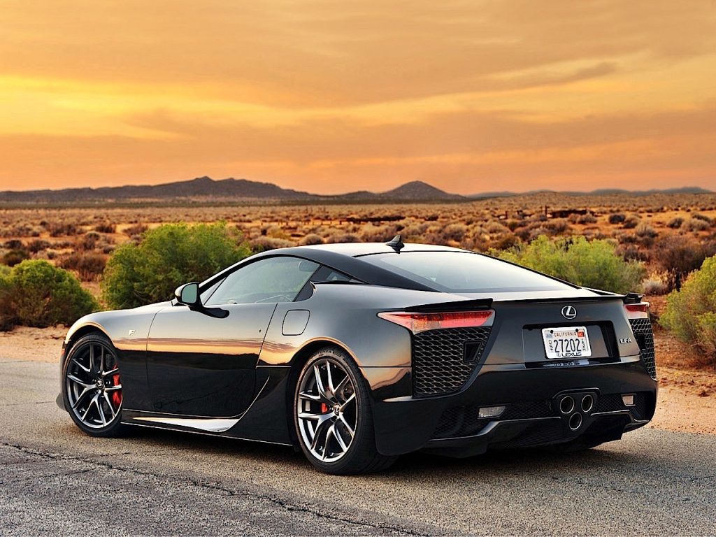 Lexus LFA : La Supercar Japonaise Qui Défie Ferrari et Porsche